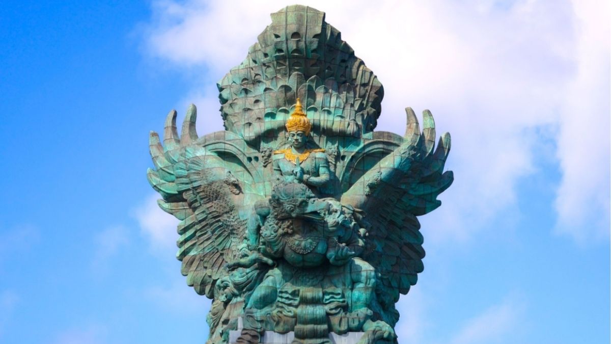10 Contoh Patung Figuratif di Indonesia, Ada Apa Saja? - FOMU